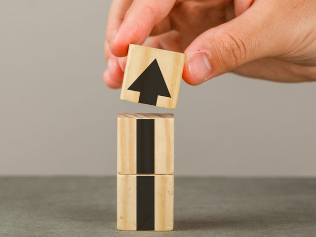 La stratégie de croissance externe et interne - Définition et exemples